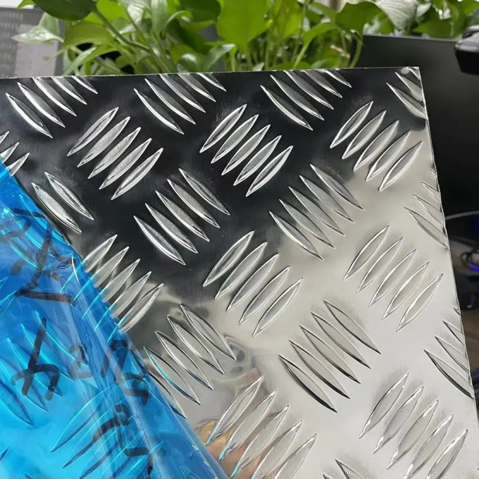 AISI 5083 Alloy 5 Bar Aluminium Checker Plate 4 X 8 Mill Finish For ...